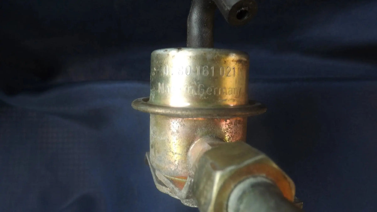 Porsche Pre-owned Pressure Damper BOSCH 0280161021 – Fuel Injection ...