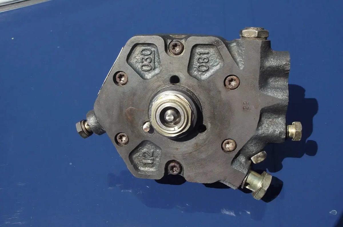 0438100114 REMAN Fuel Distributor Fit Volvo 240 GLT Turbo – Fuel ...